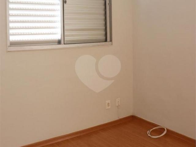 Apartamento à venda com 2 quartos no condomínio Arcos da Lapa, Araraquara