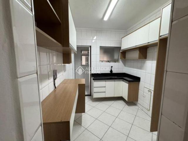 Apartamento à venda com 2 quartos no Condomínio Coemil VIII