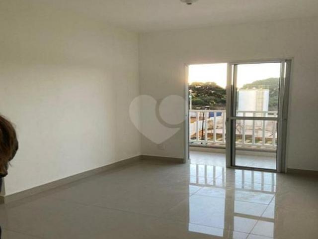 Apartamento à venda com 2 quartos no condomínio Flor de Liz Residence, São Carlos