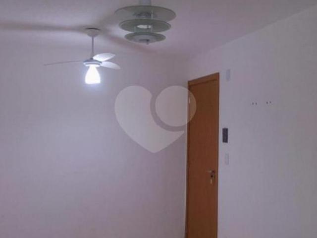 Apartamento à venda com 2 quartos no condomínio Mont Everest, São Carlos