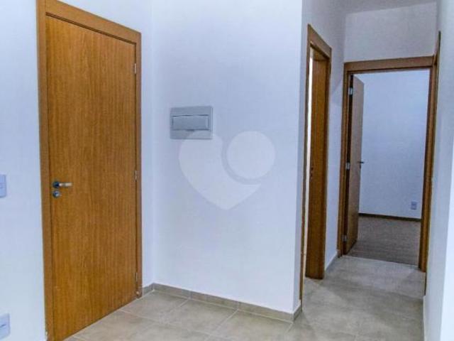 Apartamento à venda com 2 quartos no condomínio Reserva Dos Pinhais, São Carlos