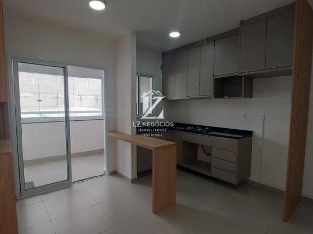 Apartamento à venda com 2 quartos no Campolim