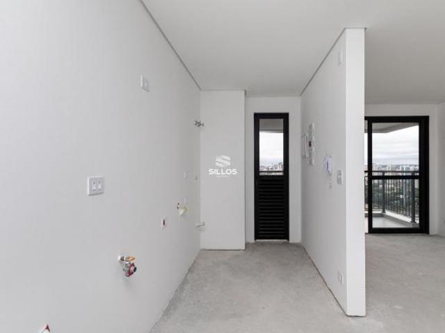 Apartamento à venda com 2 quartos no Cristo Rei em Curitiba