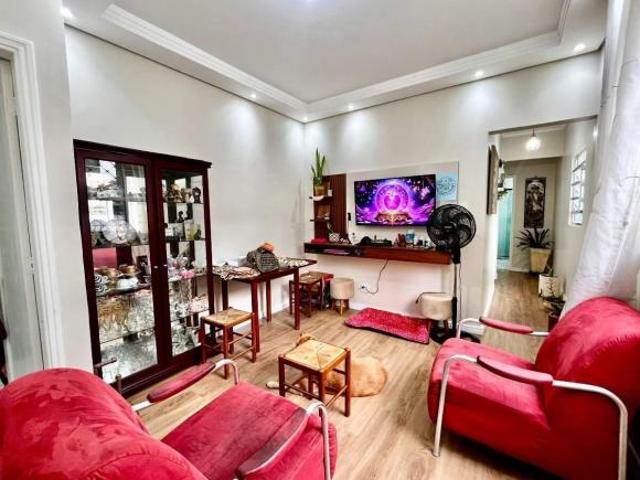 Apartamento á venda com 2 quartos no Gonzaga, em Santos