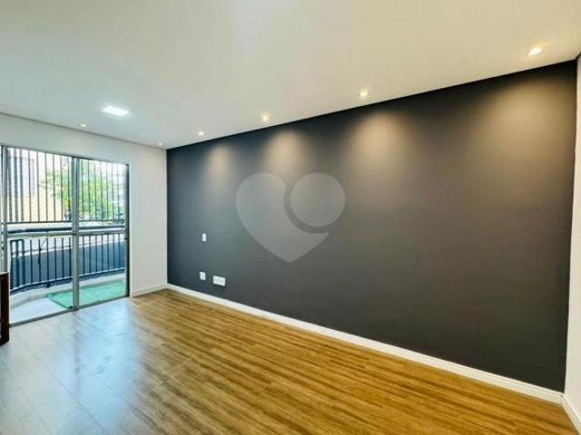 Apartamento á venda com 2 quartos no Gopouva