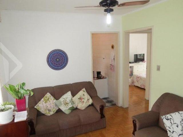 Apartamento à venda, com 2 quartos, no Menino Deus