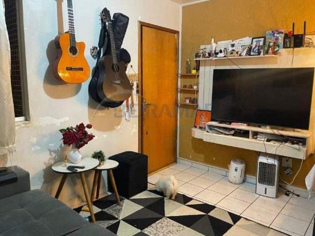 Apartamento à Venda com 2 Quartos no Residencial Costa Vitória