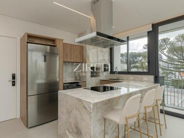 APARTAMENTO À VENDA COM 2 QUARTOS NO VAZ BATEL