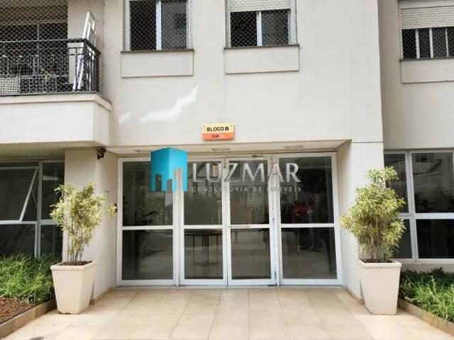 Apartamento á venda com 2 quartos no vila andrade 64 m²