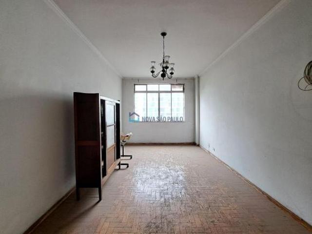 Apartamento à venda com 2 quartos na Bela Vista