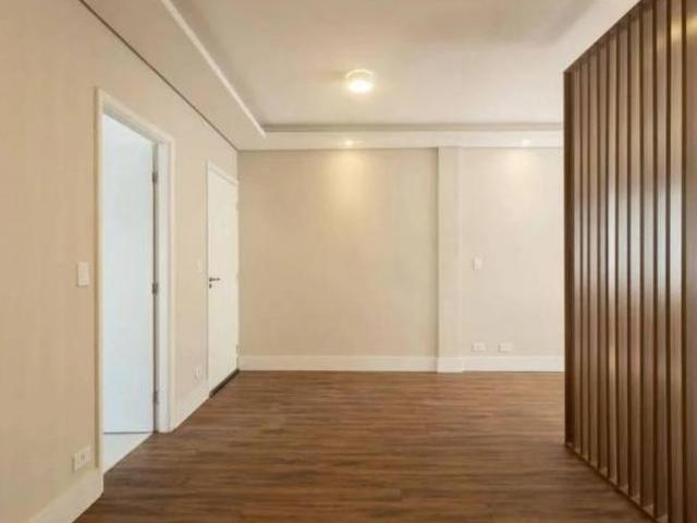 Apartamento á venda com 2 quartos na Vila Olimpia