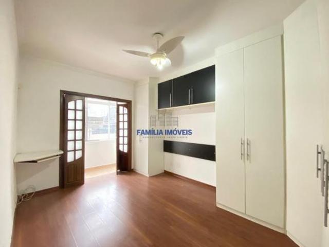Apartamento a venda com 2 quartos sacada Gonzaga Santos/SP
