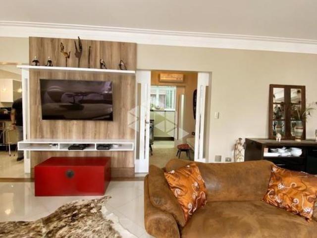 Apartamento a venda com 2 Quartos sendo 1 Suíte e 2 Vagas de Garagem!