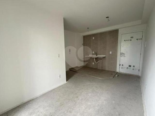 Apartamento à venda com 2 quartos, sendo 1 suíte, no condomínio Gran Vitta, Guarulhos
