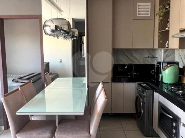Apartamento à venda com 2 quartos, sendo 1 suíte, no condomínio Infinity Tower, São Carlos