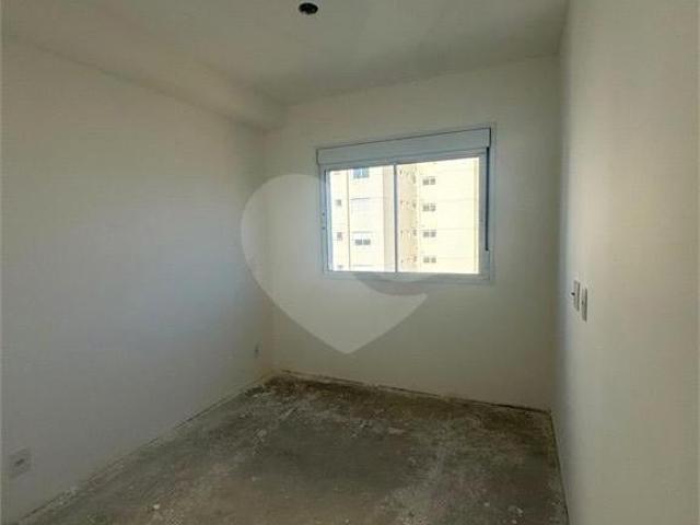 Apartamento à venda com 2 quartos, sendo 1 suíte, no condomínio Log House Lago Dos Patos, Guarulhos