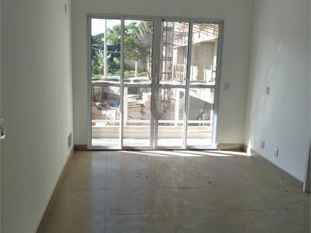 Apartamento à venda com 2 quartos, sendo 1 suíte, no condomínio Parque Dos Girassois, São Carlos