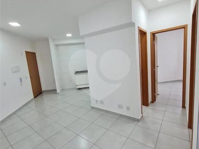 Apartamento à venda com 2 quartos, sendo 1 suíte, no condomínio Residencial Novos Ares, São Carlos