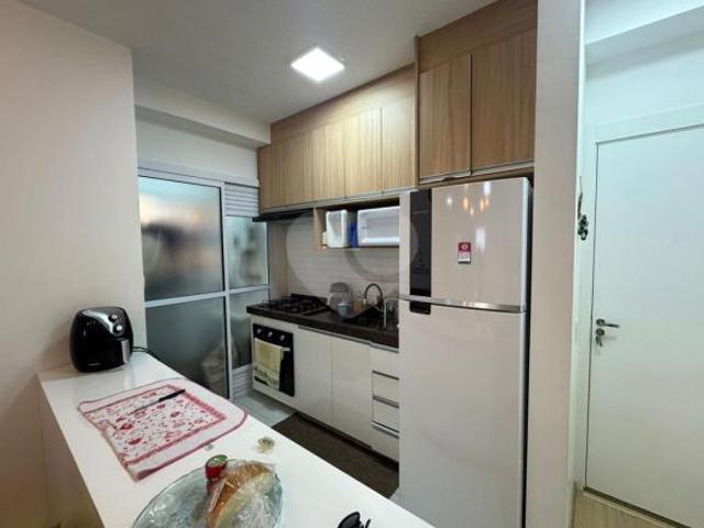 Apartamento à venda com 2 quartos, sendo 1 suíte, no condomínio Vila Verde Sabará, São Carlos