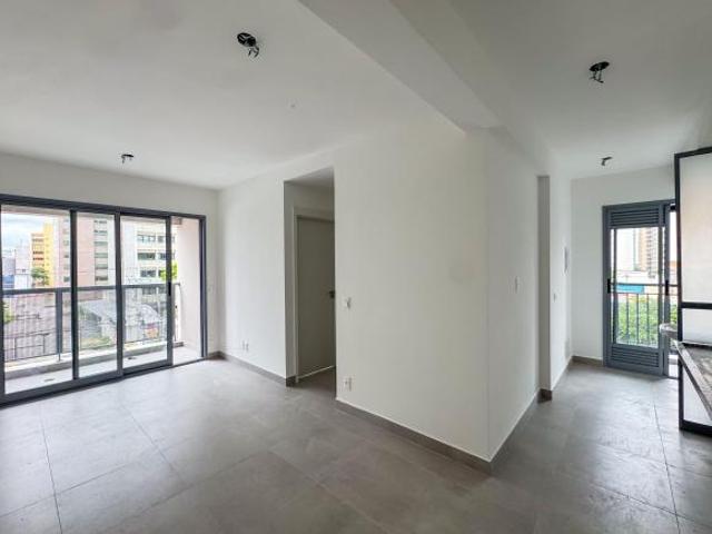 Apartamento à venda com 2 quartos, suíte e Varanda no Vila Itapura, Campinas