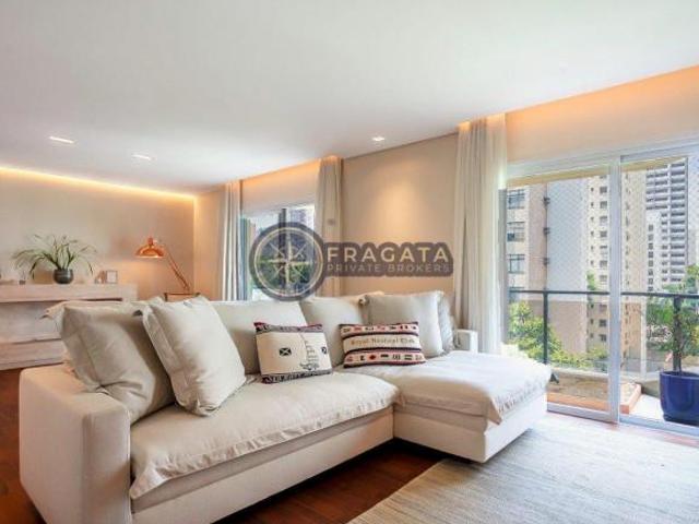 Apartamento á venda, com 2 suítes 3 vagas Vila Nova Conceição São Paulo