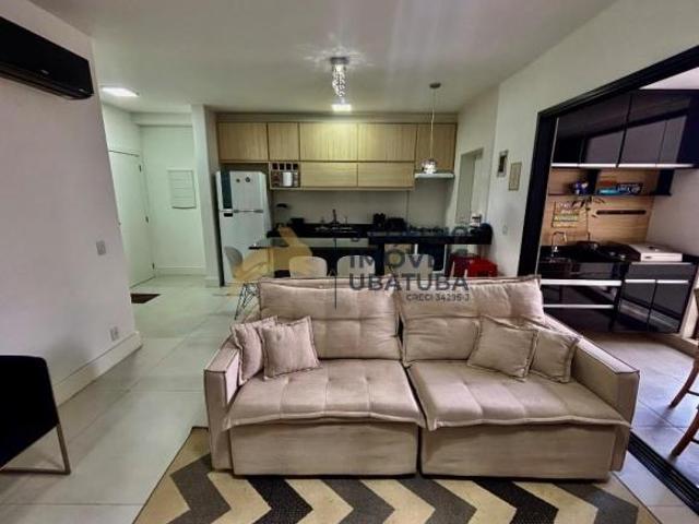 Apartamento à venda com 2 suítes e praticamente Pé na Areia na Praia Da Enseada, Ubatuba SP