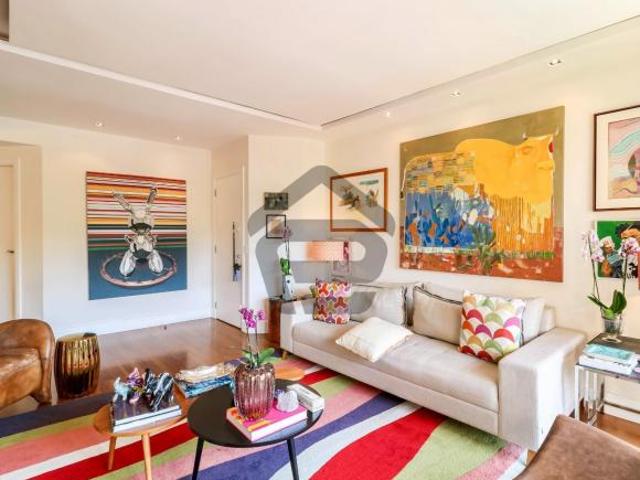 Apartamento à Venda com 2 Suítes no Morumbi