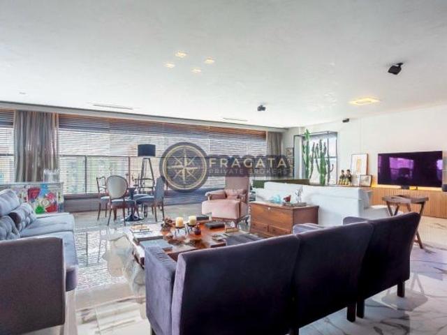 Apartamento à venda com 312m², 4 suítes 4 vagas Higienópolis/SP