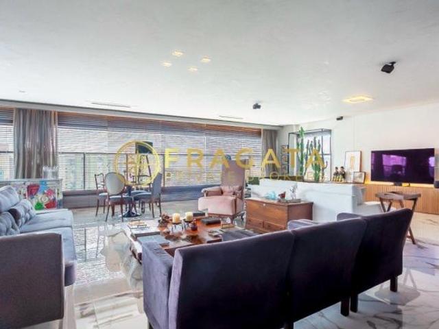 Apartamento à venda com 312m², 4 suítes 4 vagas Higienópolis/SP