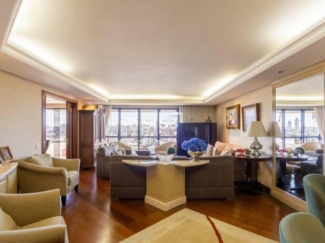 Apartamento à venda com 314 m² no Batel com 4 qua