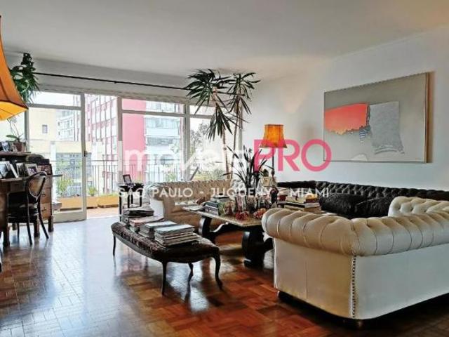 Apartamento à venda com 348m², 4 quartos e 3 vagas