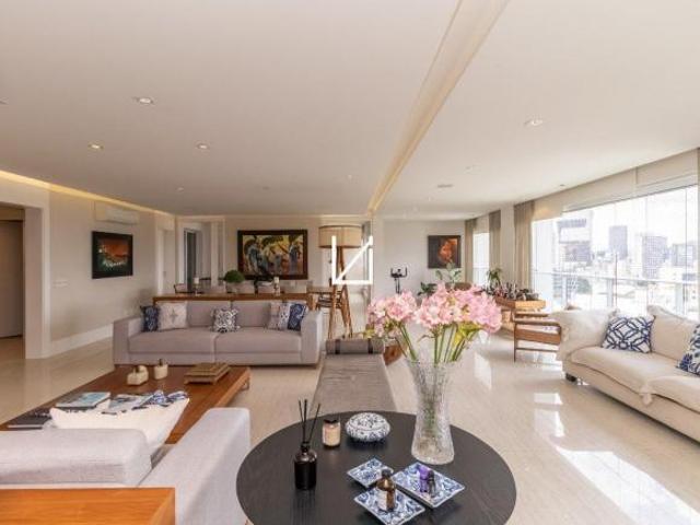 Apartamento à venda com 352m², 4 suítes e 4 vagas Altto I Alto de Pinheiros