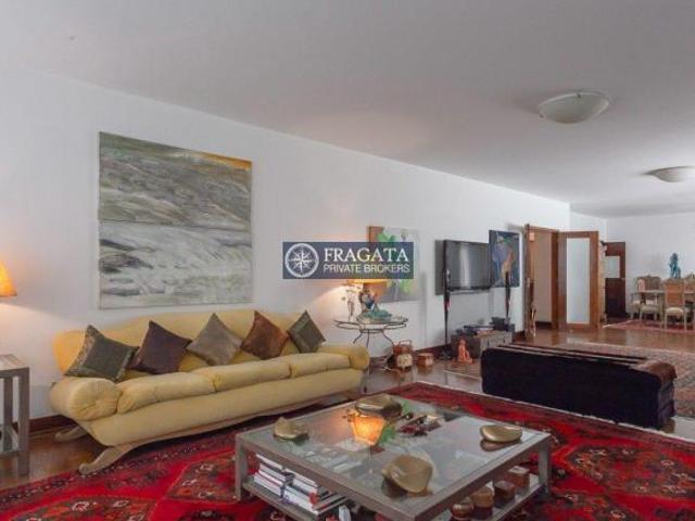Apartamento à venda com 358m² com 4 quartos e 3 vagas Higienópolis/SP