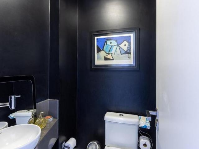 Apartamento à venda, com 3 dorm, 2 suítes, 2 vagas bairro Cristal