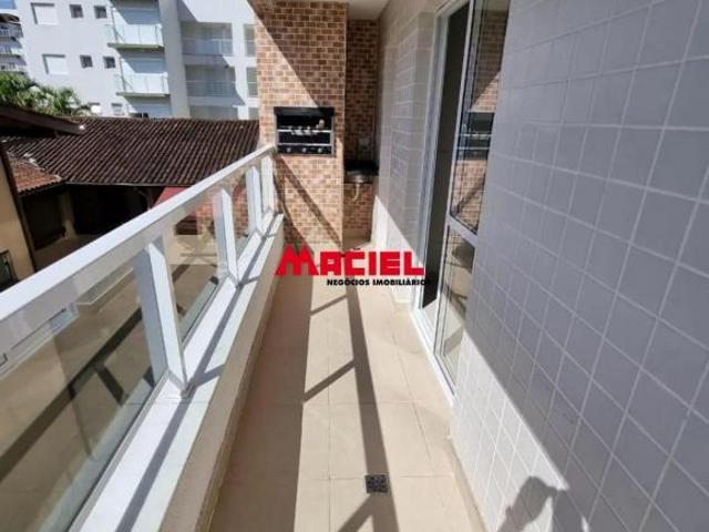 Apartamento a venda com 3 dormitórios na praia do itaguá ubatuba perto da orla R$ 650.000,00