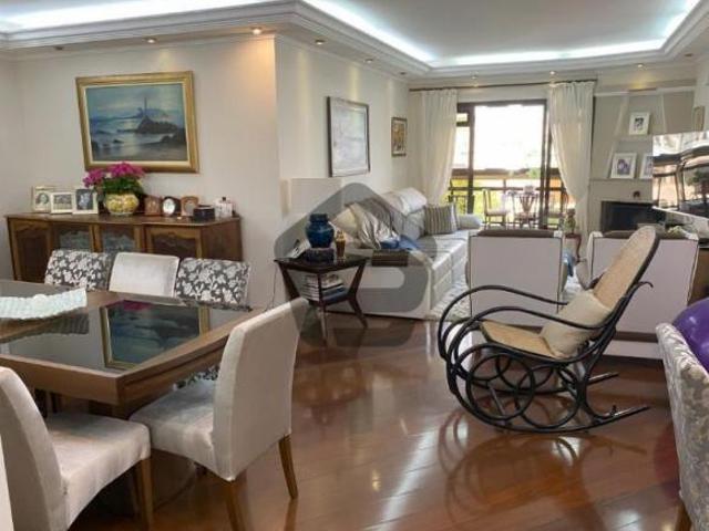 Apartamento à Venda com 3 Dormitórios na Vila Mariana