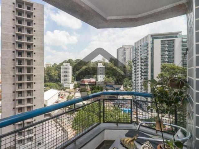 Apartamento à Venda com 3 Dormitórios no Morumbi