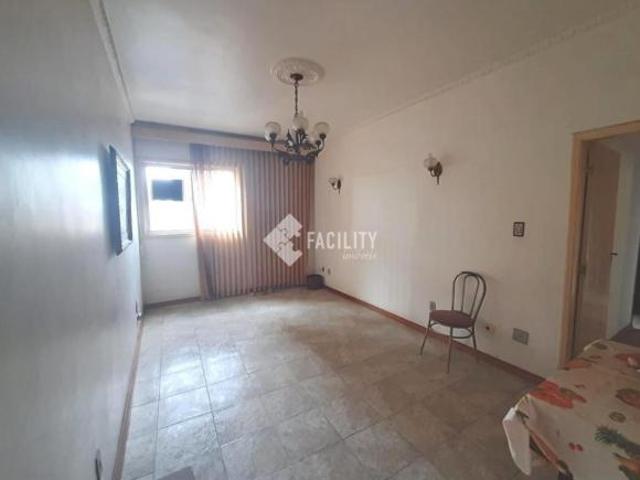 Apartamento à venda com 3 dormitórios no Centro de Campinas