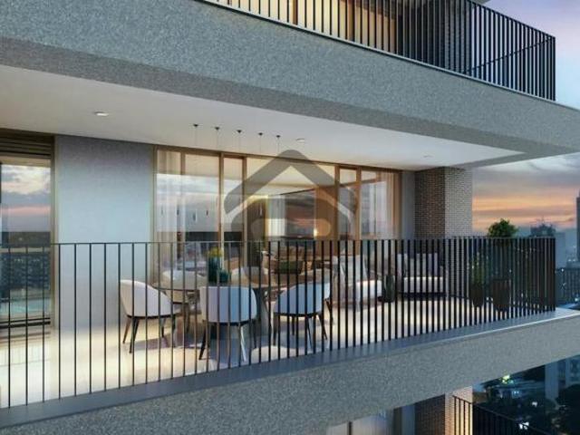 Apartamento à Venda com 3 Dormitórios no Itaim Bibi