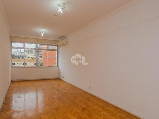 Apartamento à venda com 3 dormitórios com 99m² no Moinhos de Vento, Porto Alegre / RS