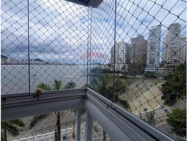Apartamento à venda com 3 dormitórios e 2 vagas, Frente Total para a Praia das Astúrias, Guarujá S