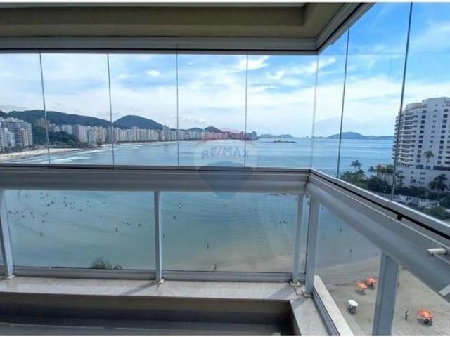Apartamento à venda com 3 dormitórios e 2 vagas, Frente Total para a Praia das Astúrias, Guarujá S