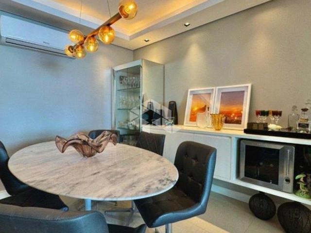 Apartamento à venda com 3 Dormitórios e 84 m² no bairro Tristeza