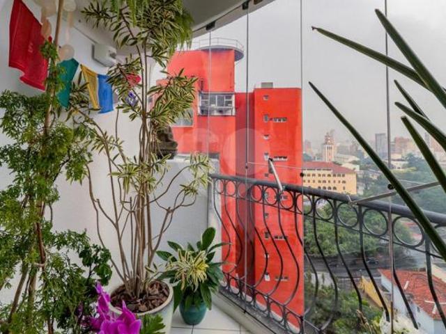 Apartamento a venda com 3 dormitórios em Pinheiros
