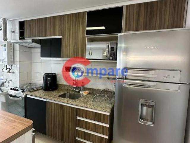 Apartamento à venda, com 3 dormitórios, ficando a 7 minutos do Shopping Internacional, na região da