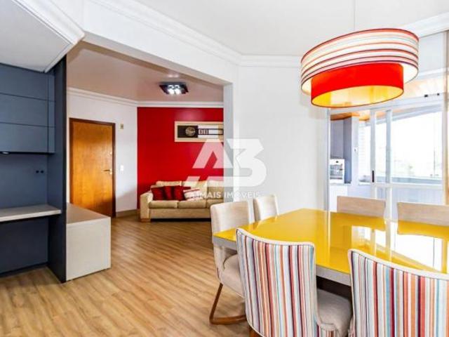 Apartamento à venda com 3 dormitórios, 123m² no Cabral em Curitiba