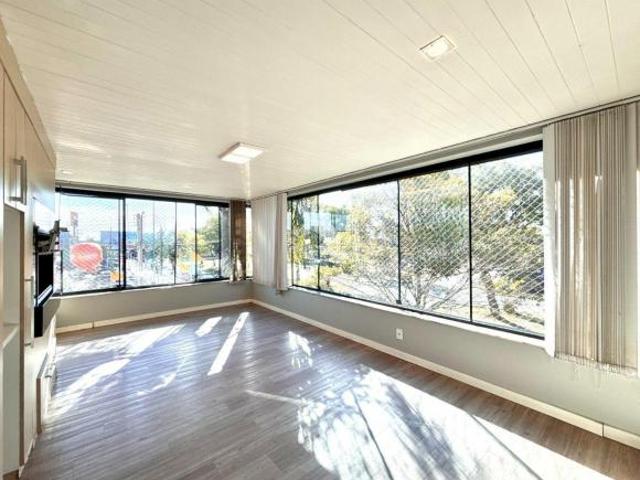 Apartamento à venda com 3 dormitórios, 1 suíte, 143,82m² e 2 vagas de garagem no bairro Jardim Lind