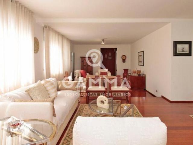 Apartamento a venda com 3 dormitórios, 2 vagas e lazer!
