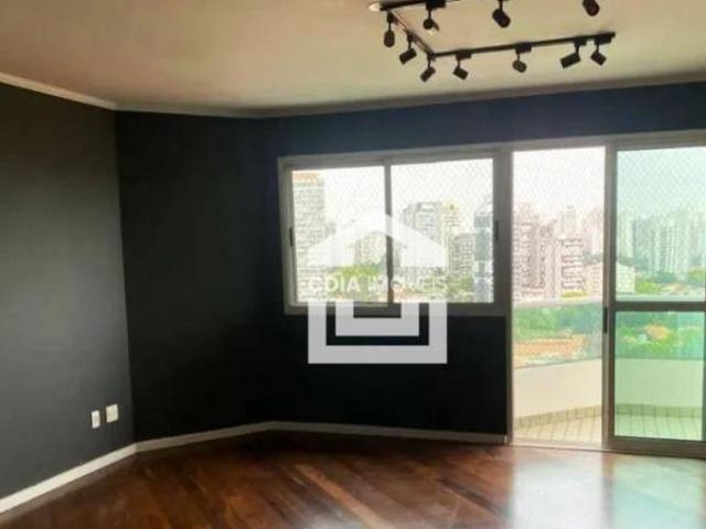 Apartamento à venda com 3 dormitórios, 3 banheiros e 3 vagas de garagem. Localizado no Campo Belo