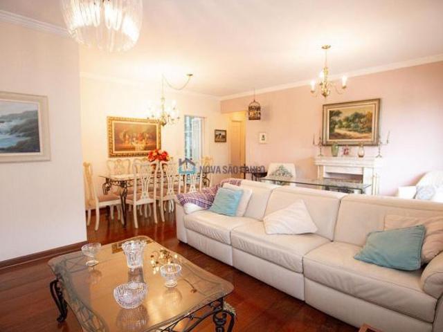Apartamento à venda com 3 dormitórios, 4 vagas no bairro Jardim da Saúde em SP